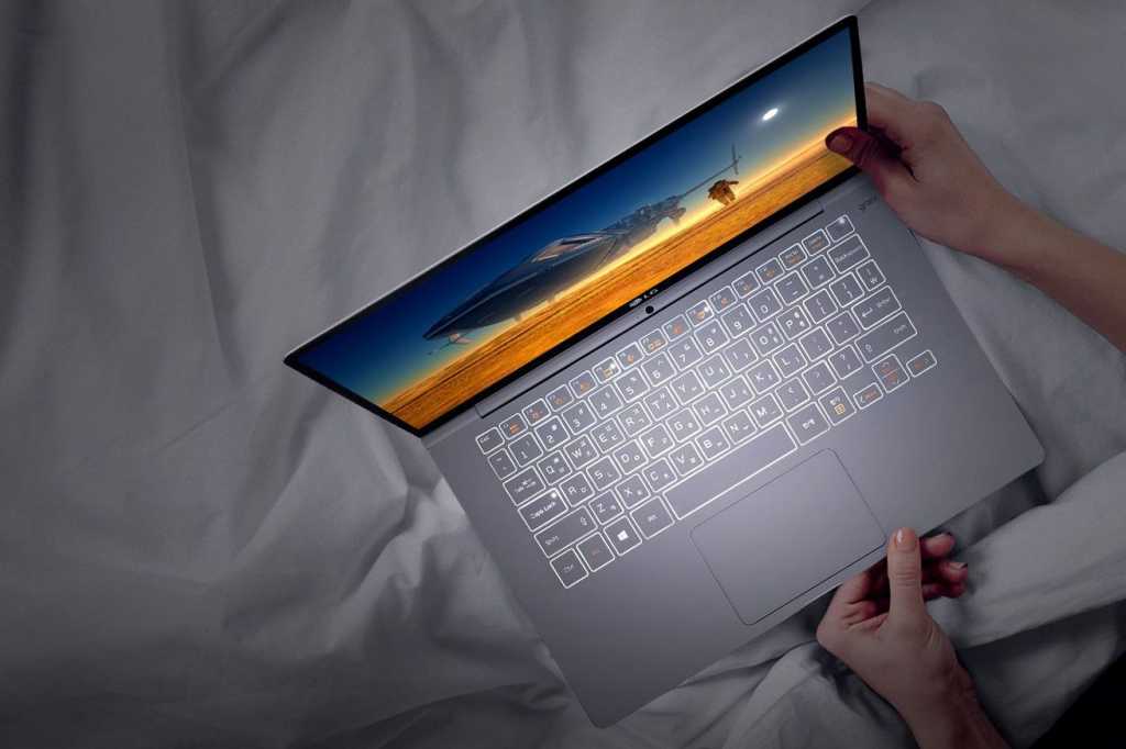 HWzone - LG מציגה: משקל של 980 גרם, חיי סוללה ל-24 שעות